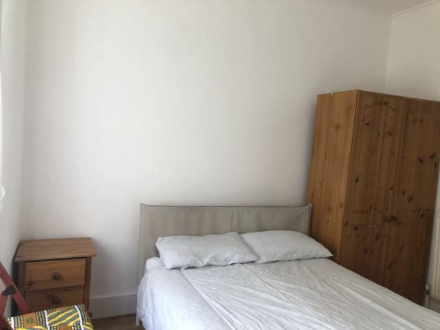 Room at John Ruskin Street, Greater London