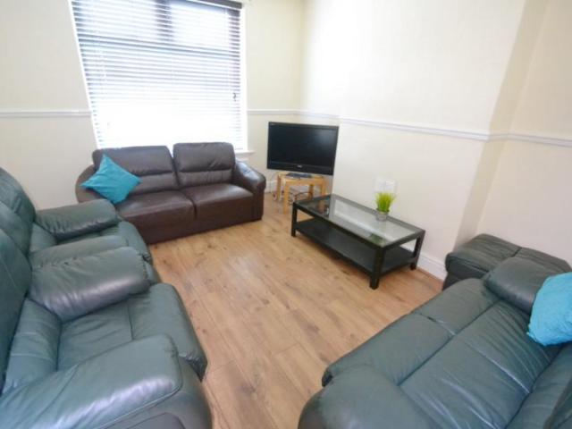 Room at Johnson Road, Nottingham