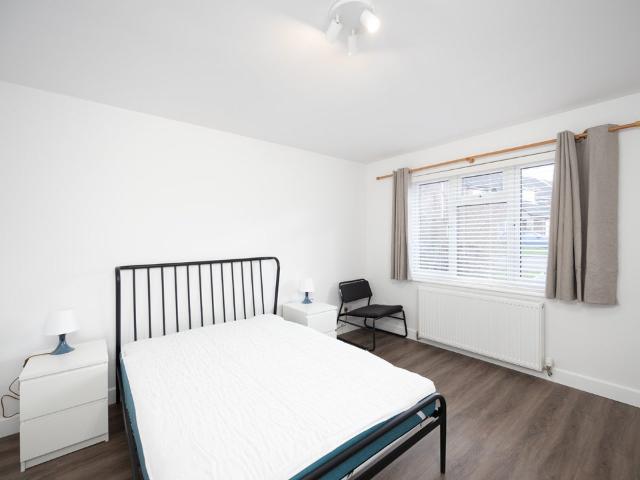 Room at Kynaston Avenue, Stoke Mandeville