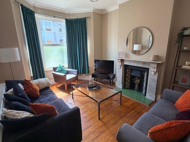 Room at Kay Road, Greater London