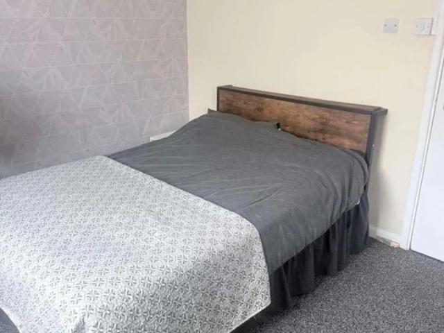 Room at Keelinge Street, Sandwell