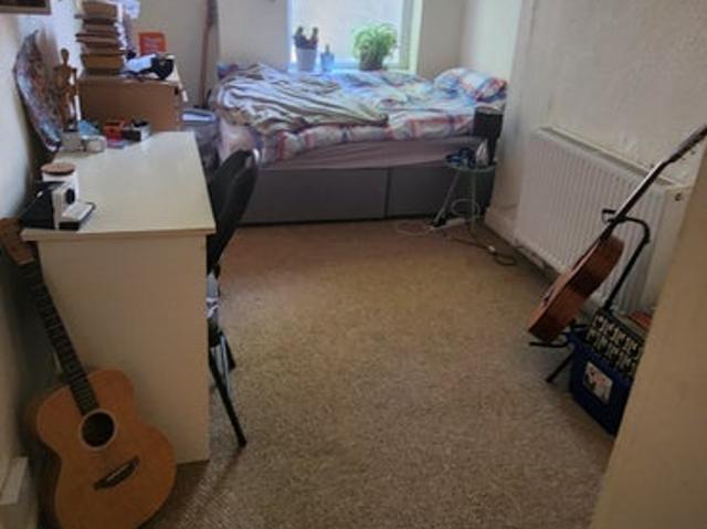 Room at Kelso Road, Leeds