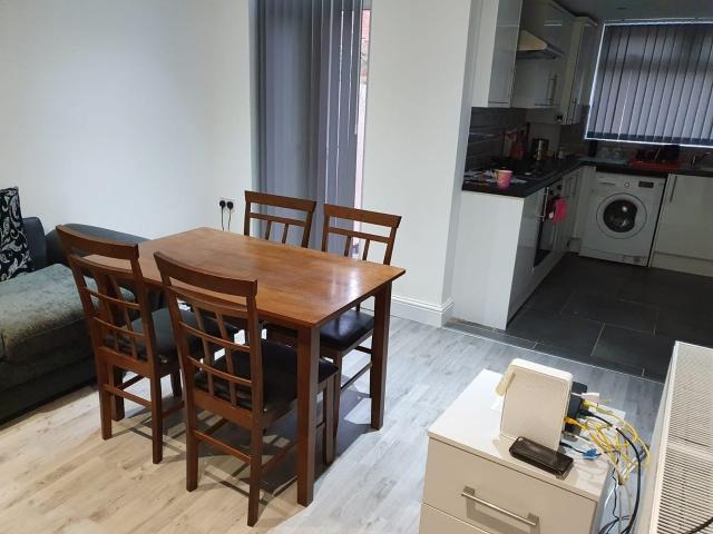 Room at Kelso Road, Liverpool