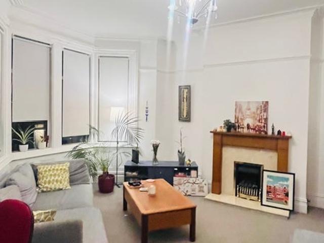 Room at Kelvin Road, Cardiff