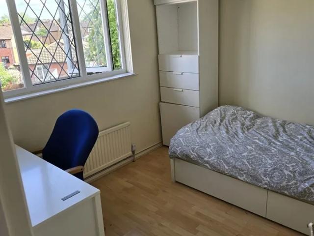 Room at Kemble Court, Milton Keynes