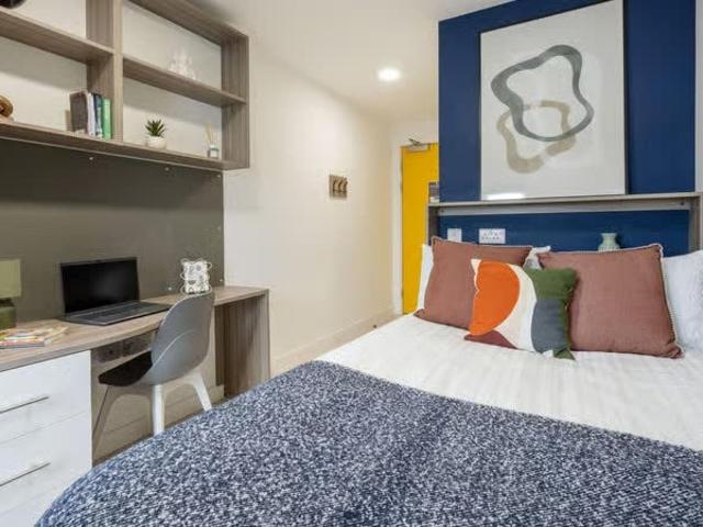 Room at Kennedy Street, Glasgow