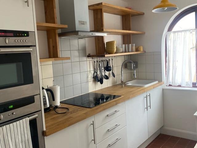 Room at Kennet Street, Greater London