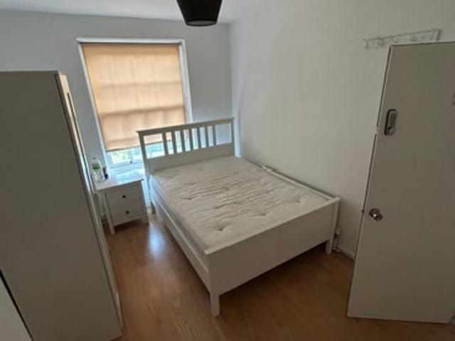 Room at Kennington Park Road, Greater London