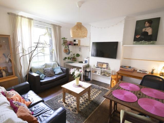 Room at Kennington Park Road, Greater London