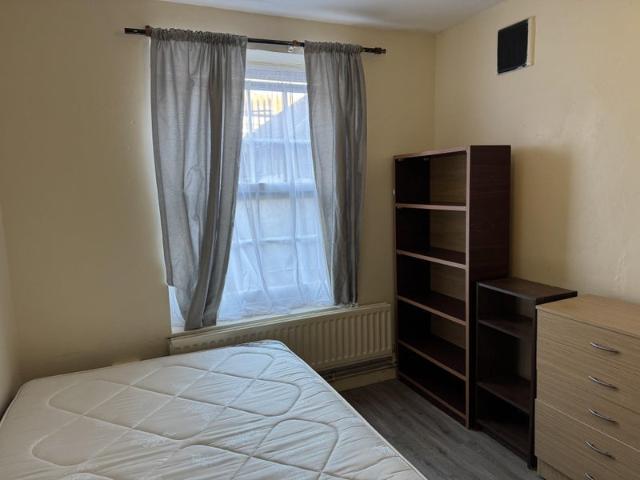Room at Kennington Park Road, Greater London