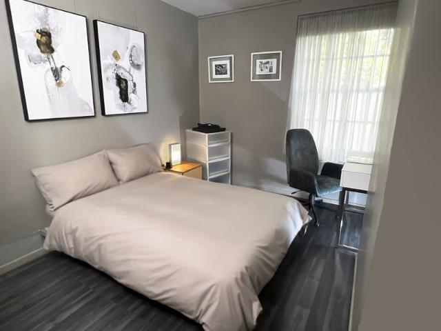 Room at Kennington Road, Greater London