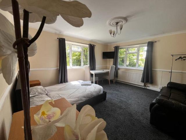Room at Kendon Drive, Bristol