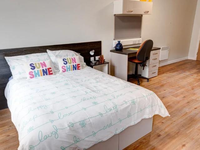 Room at Kent Street, Nottingham