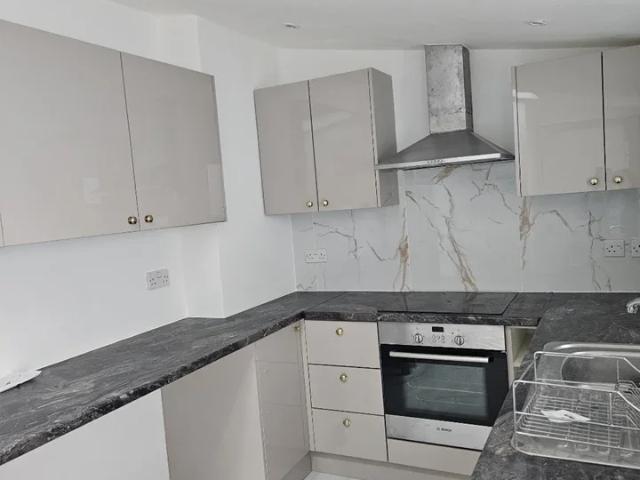 Room at Kenton Gardens, Greater London