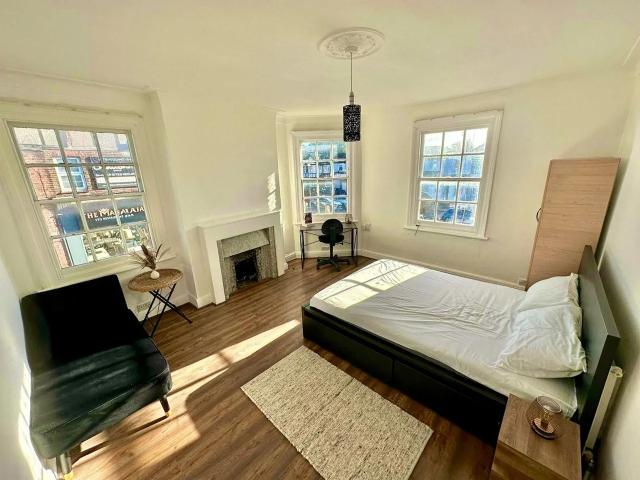 Room at Kenton Park Parade, Greater London