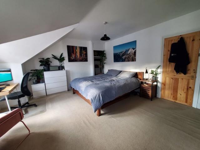 Room at Kenwyn Road, Greater London