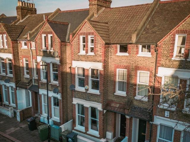 Room at Kenwyn Road, Greater London