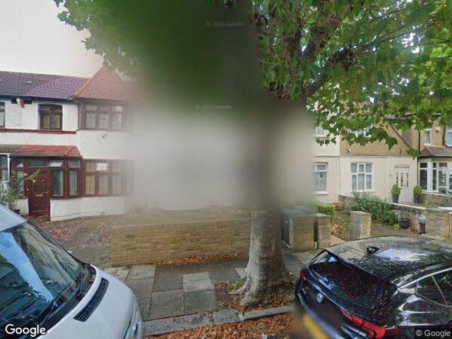 Room at Kenwood Road, Greater London