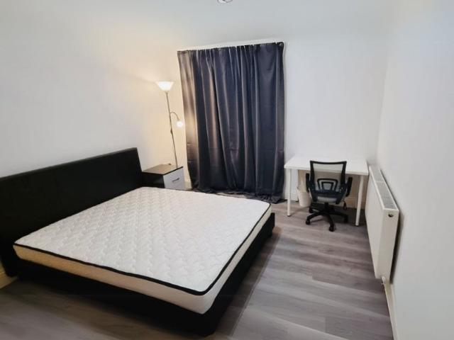 Room at Keswick Gardens, Greater London