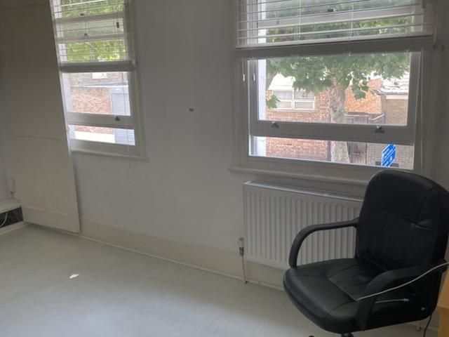 Room at Keppel Road, Greater London