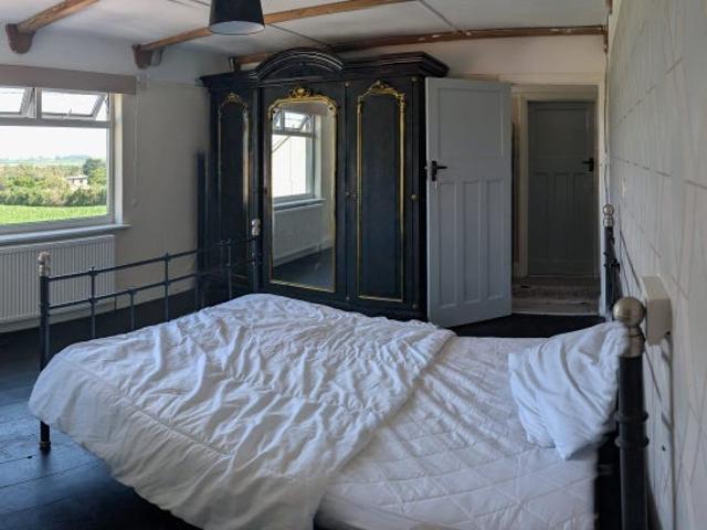 Room at Kewstoke Road, Weston super Mare