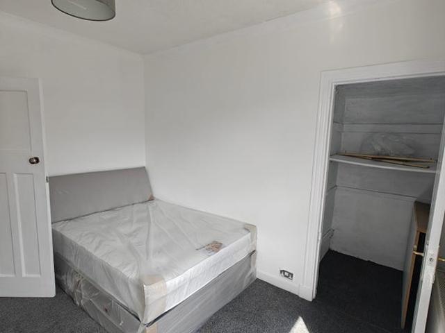 Room at Kilmorie Drive, Rutherglen
