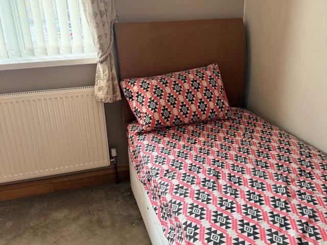 Room at Kilnmead, Crawley