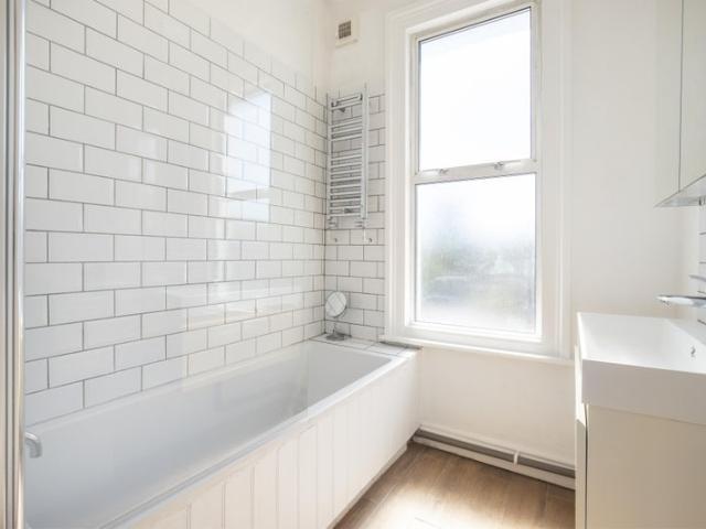 Room at Kilburn Lane, Greater London
