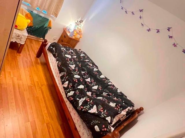 Room at Kildare Road, Bristol