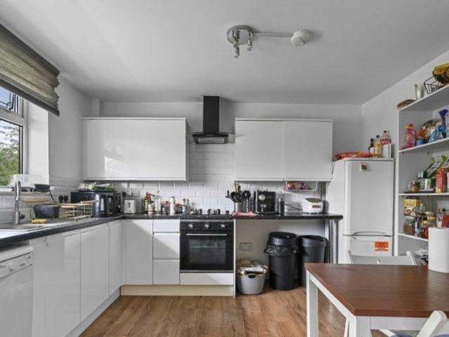 Room at Kildare Walk, Greater London
