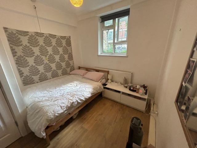 Room at Killick Street, Greater London