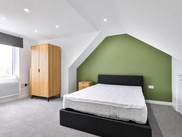 Room at Kimmeridge Avenue, Poole