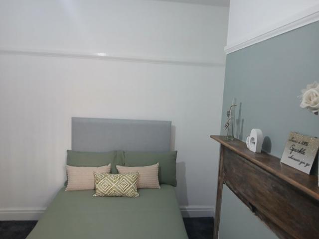 Room at Kimberley Road, Leicester