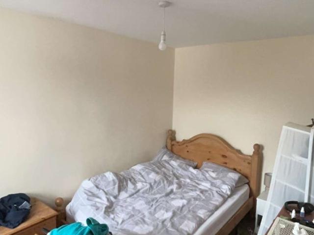 Room at Kimbolton Avenue, Nottingham