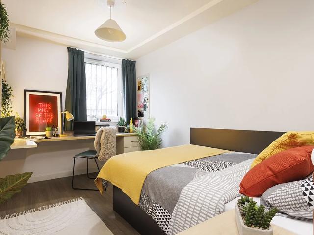 Room at Kincardine Road, Manchester