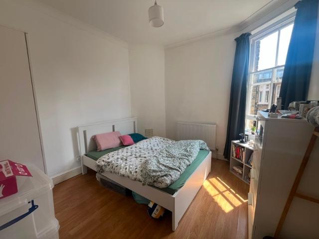 Room at Kingwood Road, Greater London