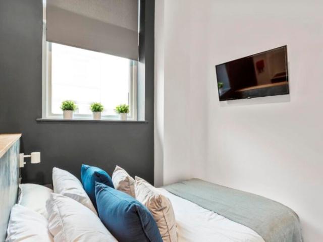 Room at King Alfred Street, Derby