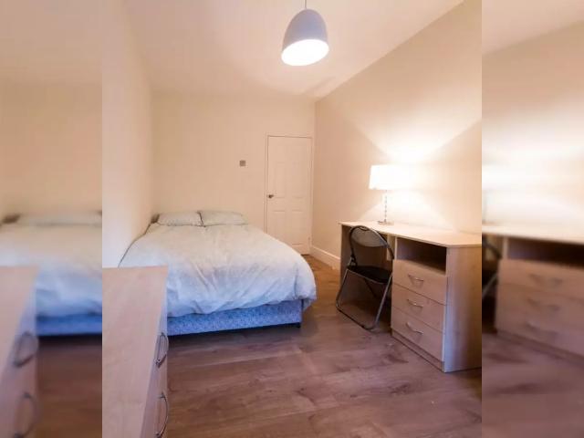 Room at King James Street, Greater London