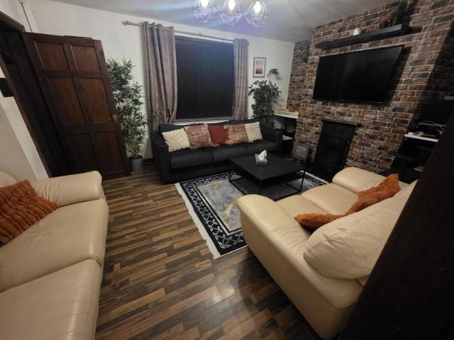 Room at King Street, Radcliffe