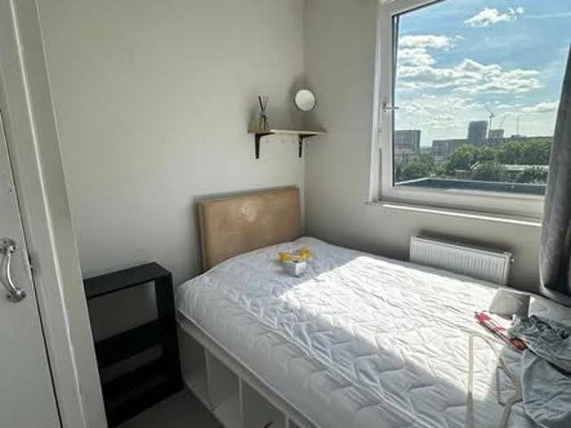 Room at Kinglake Street, Greater London