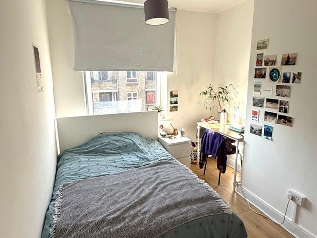 Room at Kinglake Street, Greater London