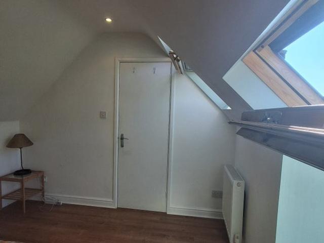 Room at Kings Grove, Maidenhead
