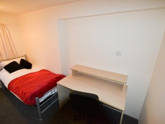 Room at Kings Hedges Road, Cambridge