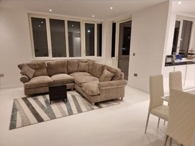 Room at Kings Hill, Greater London