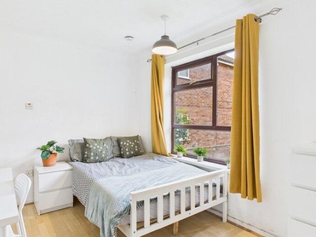 Room at Kings Lane, Norwich