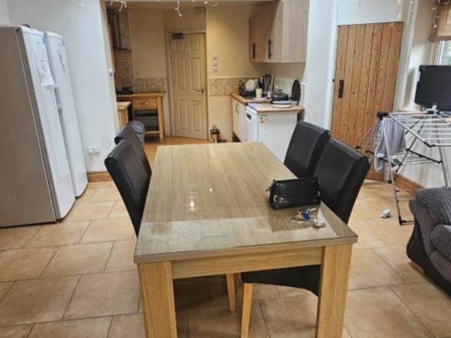 Room at Kings Road, Chelmsford