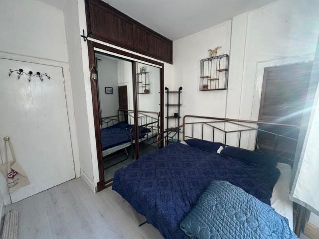 Room at King's Road, City of Edinburgh