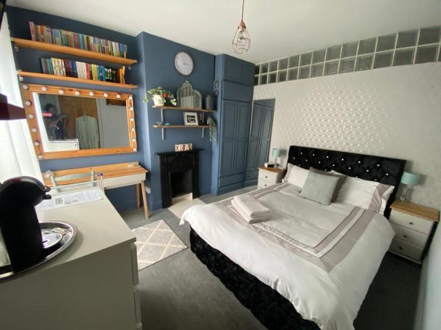 Room at Kings Road, Birmingham