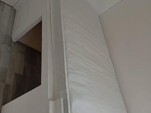 Room at Kingscote, Yate