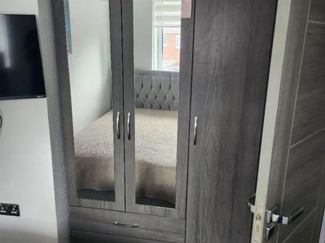 Room at Kingsbury Road, London